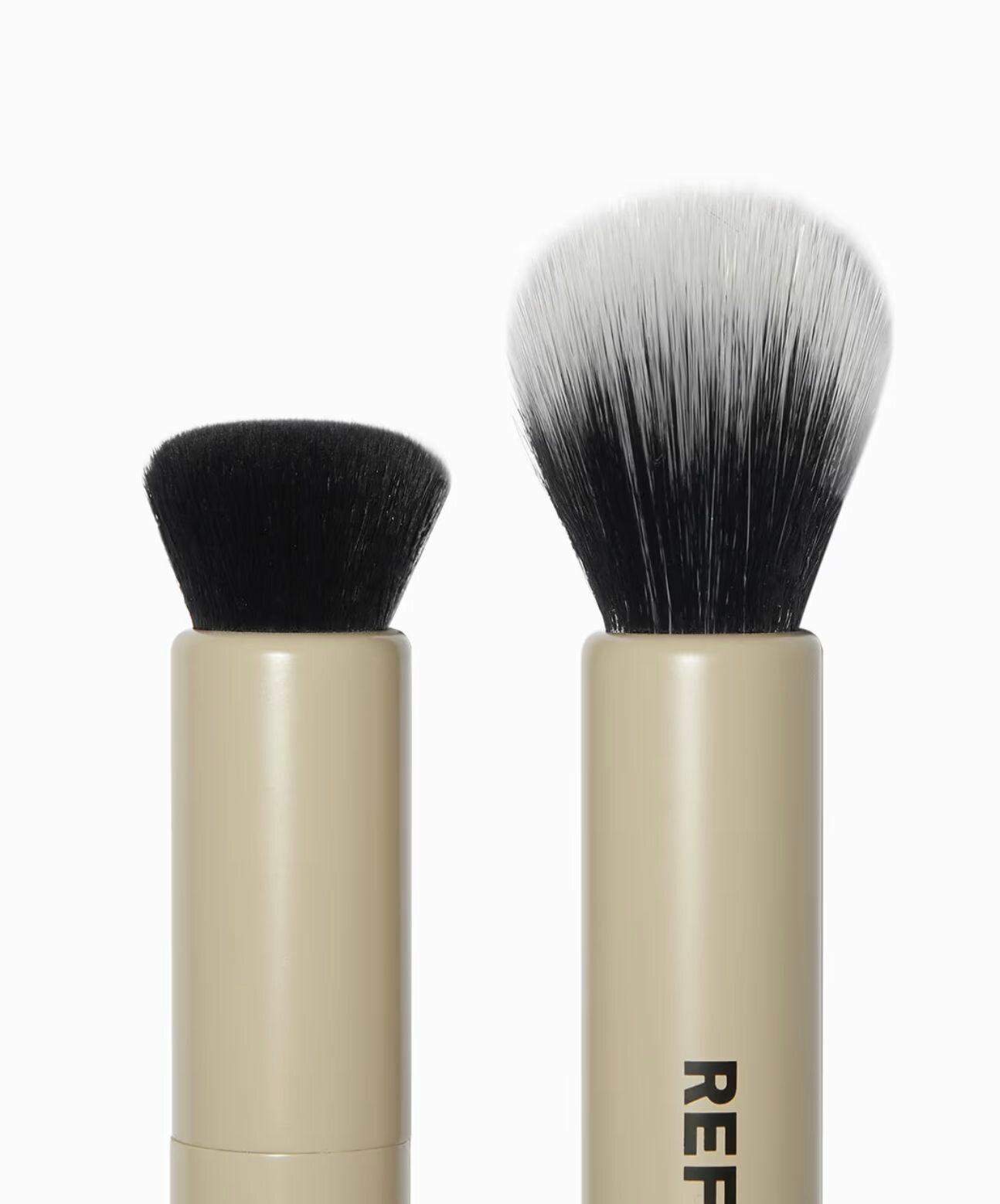 REFY Двухсторонняя кисть для макияжа DUO BRUSH