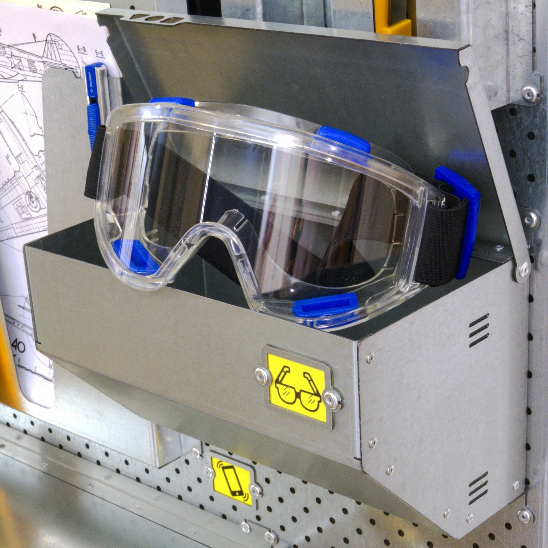 Ящик для защитных очков perfostena