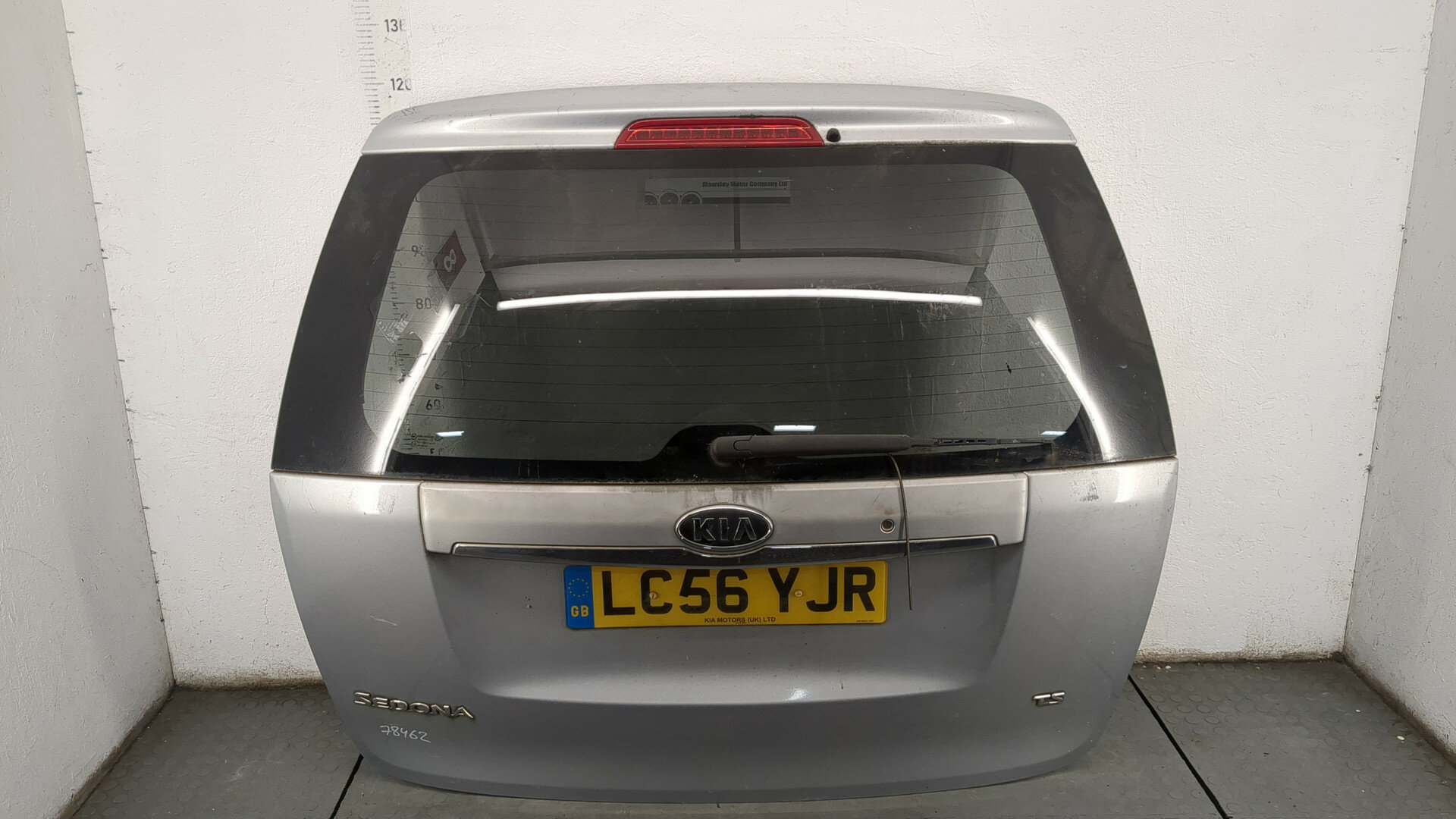 Крышка (дверь) багажника КИА Carnival Б/У