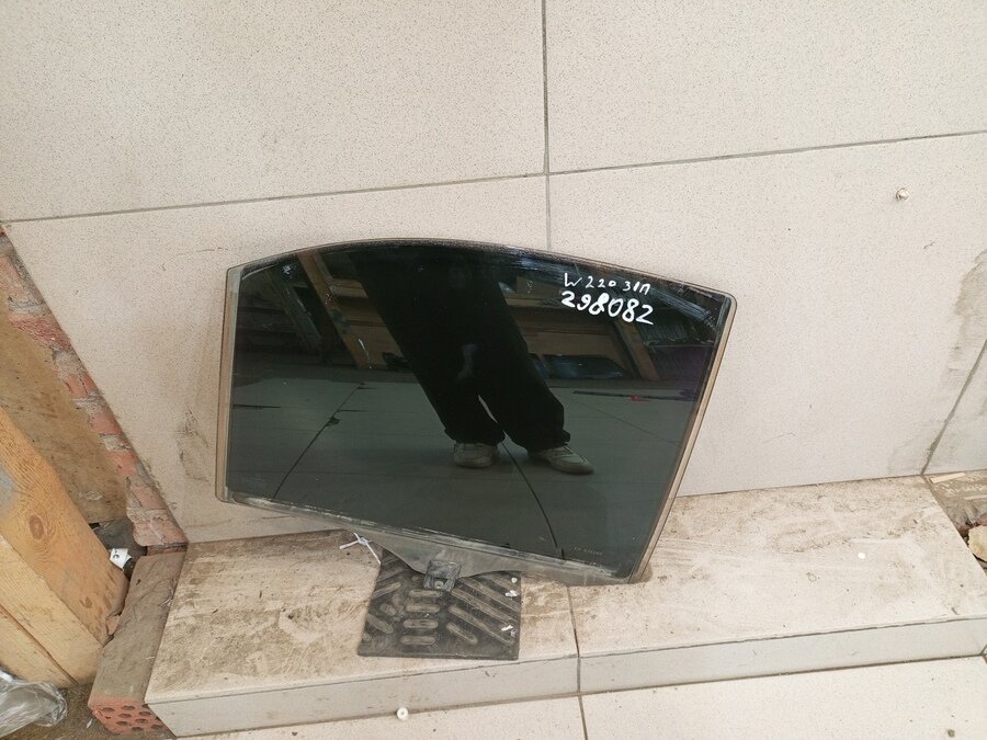 Стекло двери задней правой от Mercedes-Benz S-Class W220 1998-2005