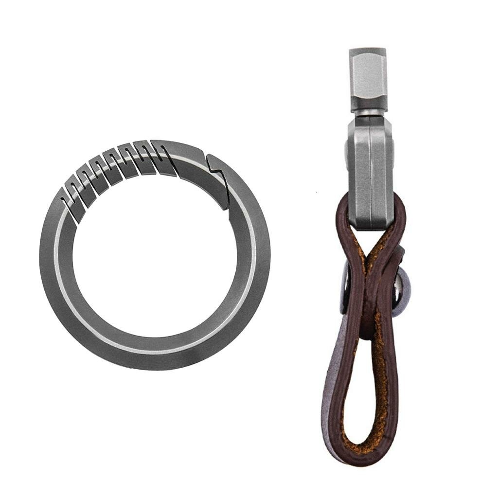 Титановый карабин для ключей