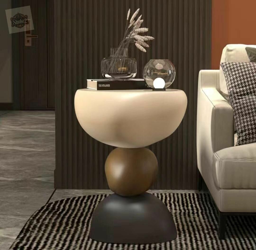 Современный минималистичный мини-журнальный столик высокого класса в кремовом стиле