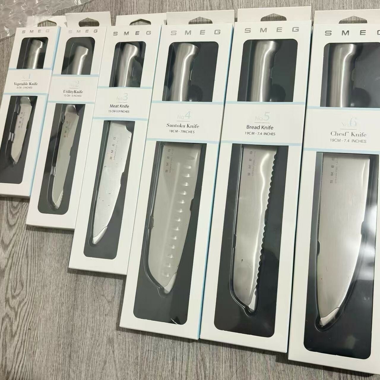В наличии итальянский полный набор ножей SMEG, семь предметов, кухонные ножи в европейском стиле, держатель для ножей из нержавеющей стали