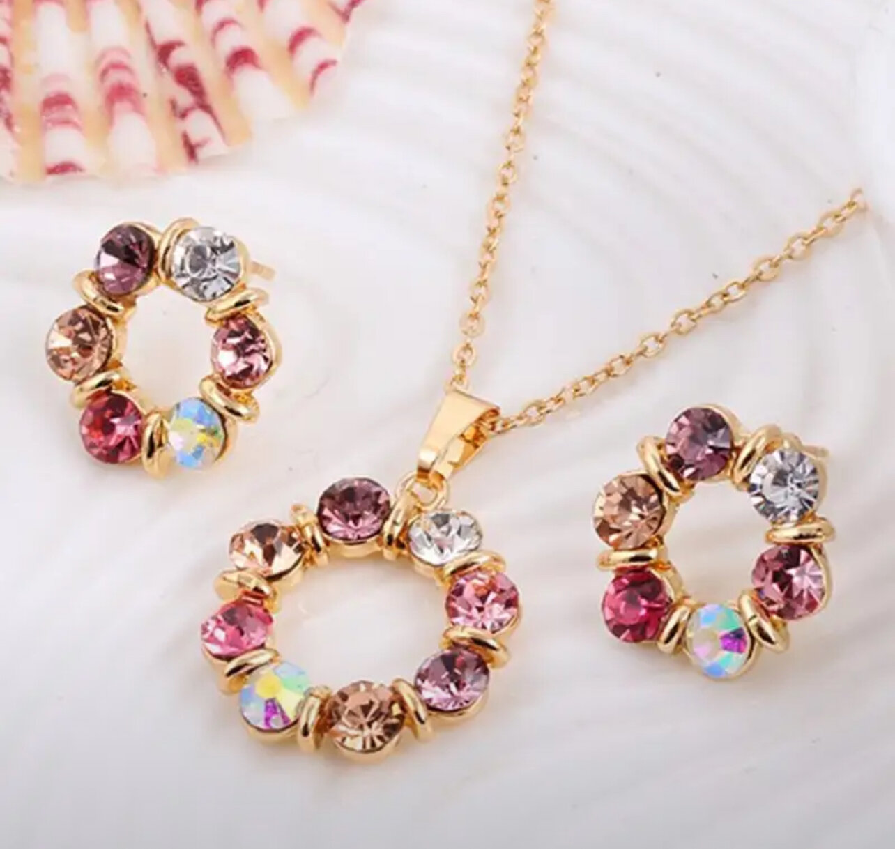 Комплект бижутерии VALERON: колье, стекло