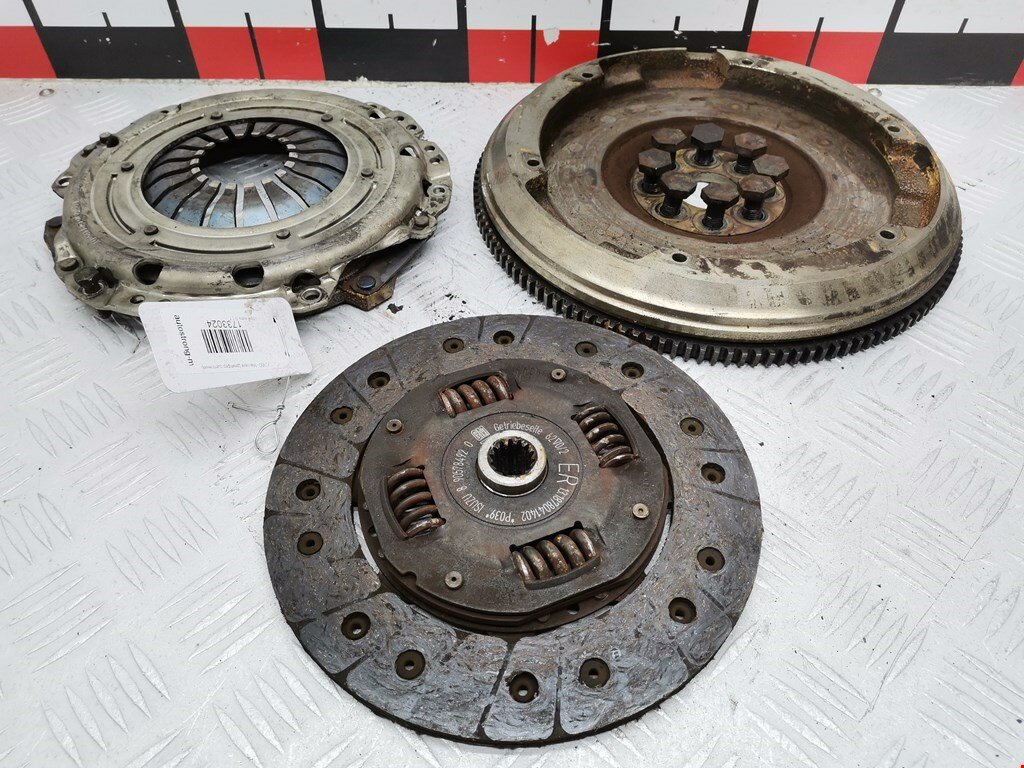 Маховик (демпфер сцепления) Opel Astra G 97228041 арт. 1733024