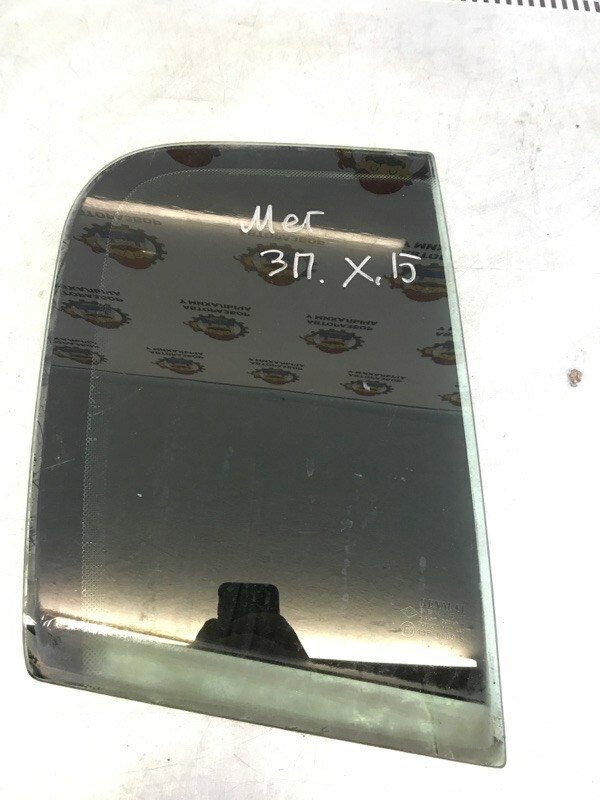 Форточка задняя правая Renault Megane BM 2002-