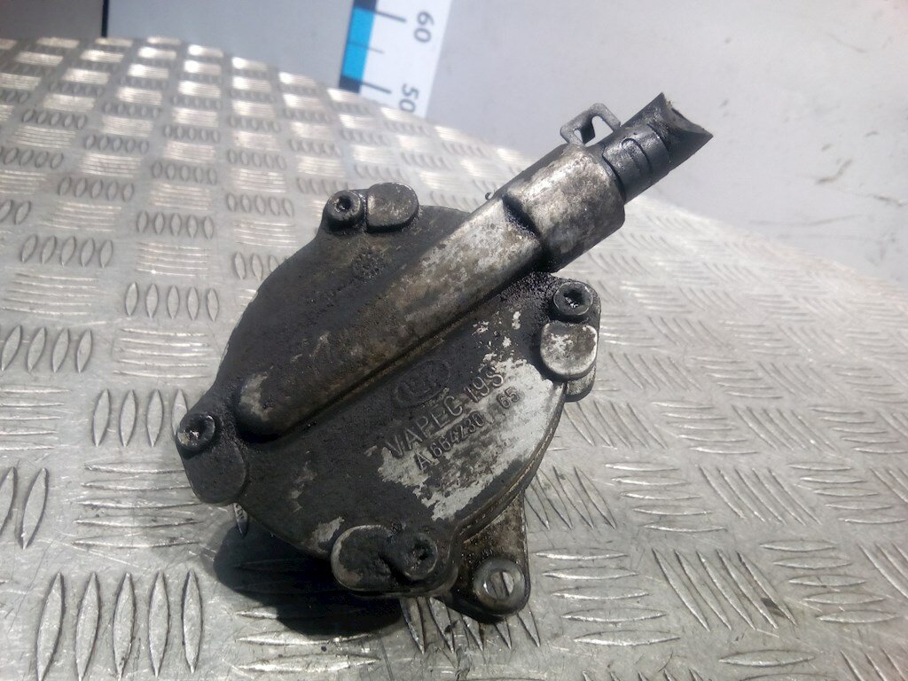 Насос вакуумный Chrysler PT Cruiser 05080456AA арт. 562755