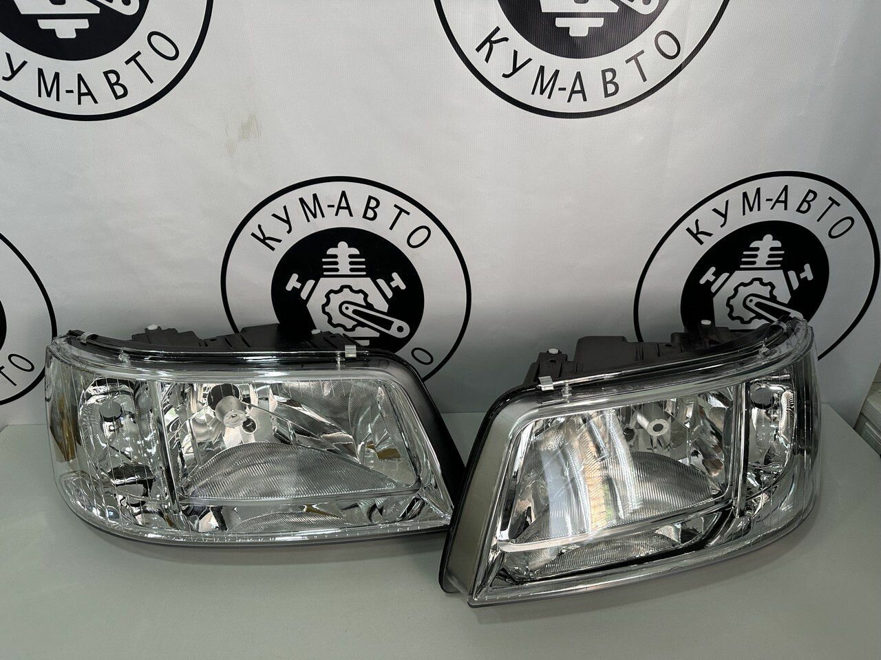 Левая и правая фары Т5 Фольксваген Транспортер 5 Мультивэн 5 Transporter Caravelle V отличное качество