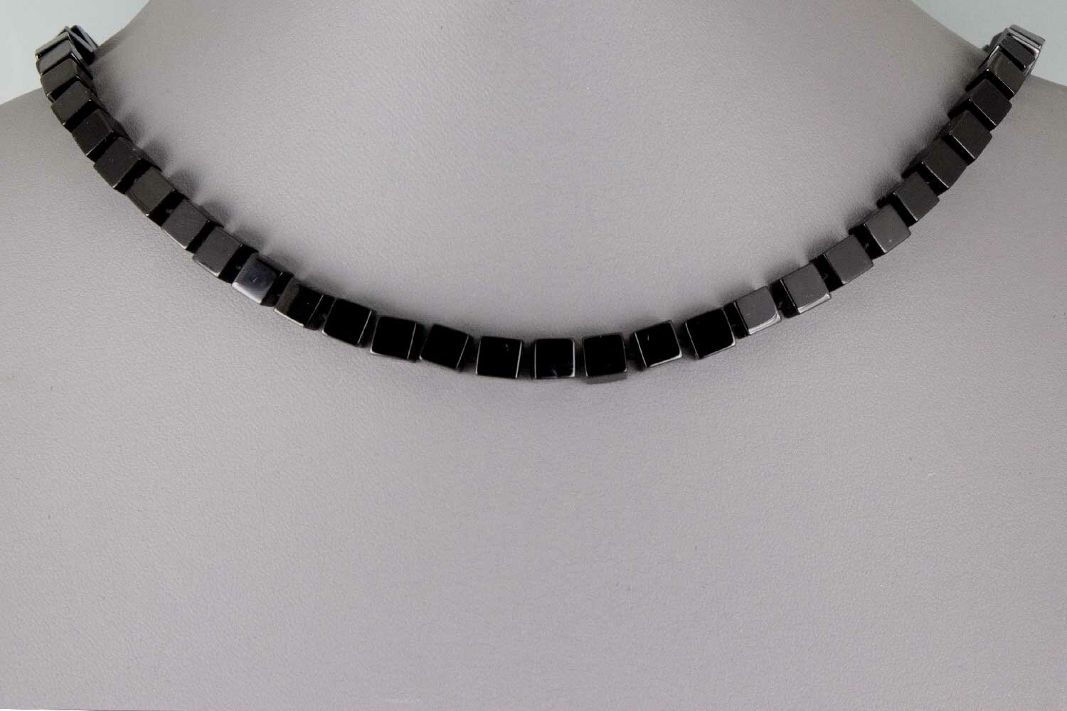 Бусы, оникс