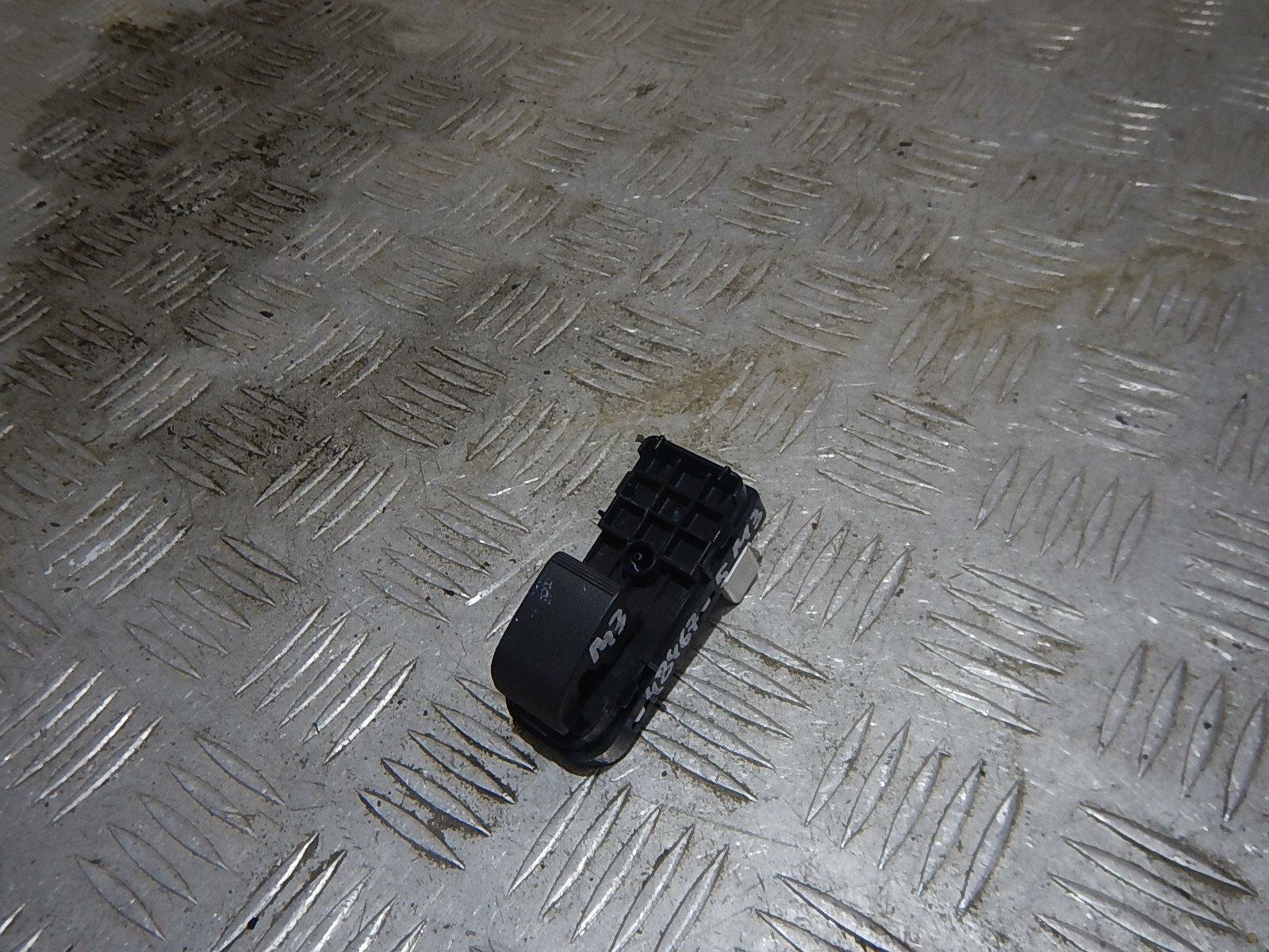 Б/У Кнопка стеклоподъемника, Mazda (Мазда)-3 (BL) (09-13) MAZDA 3 (BL) (09-13) задняя левая Без видимых поареждений. 4846...