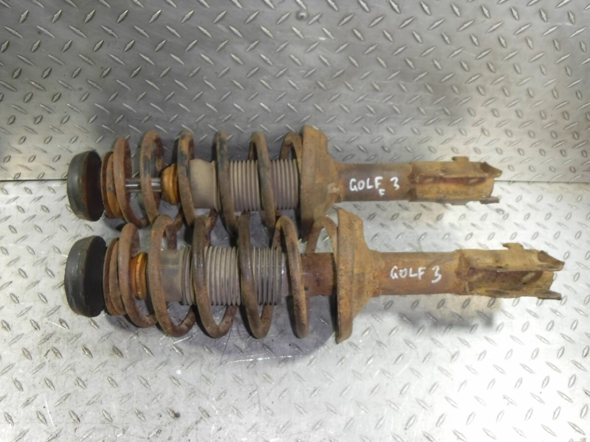 Амортизаторы передние к-кт Volkswagen Golf Mk3 (1991—2000) 1H0413031A