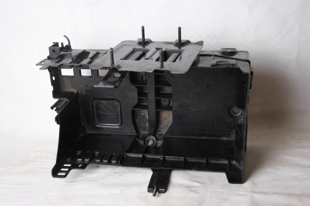 Крепление АКБ (корпус/подставка) Opel Astra J 1202214