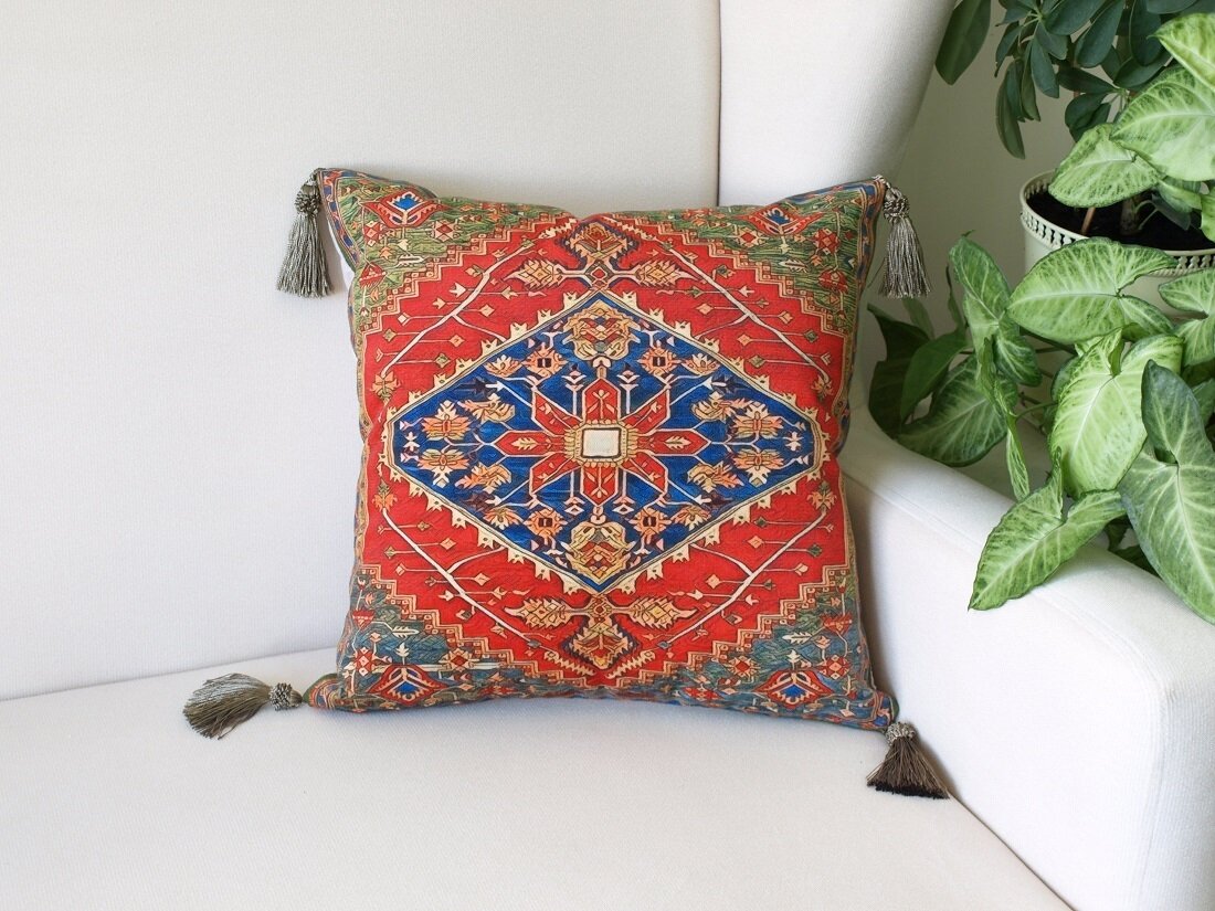 Подушка декоративная с кисточками Малахит Сказки Шахерезады 40х40 велюр