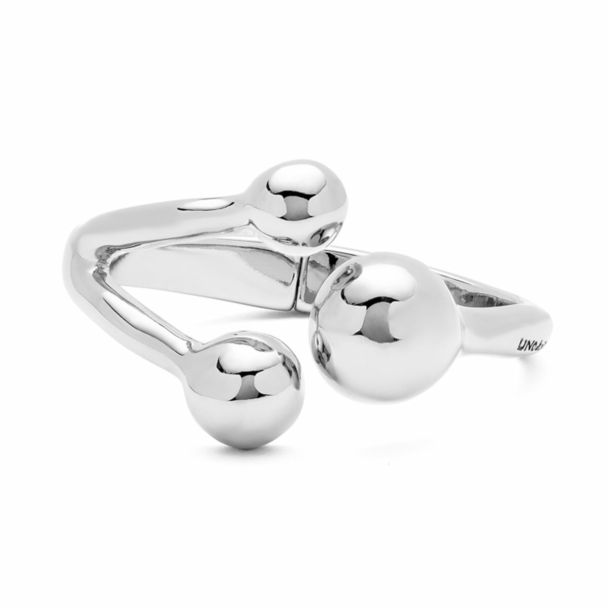 Жесткий браслет