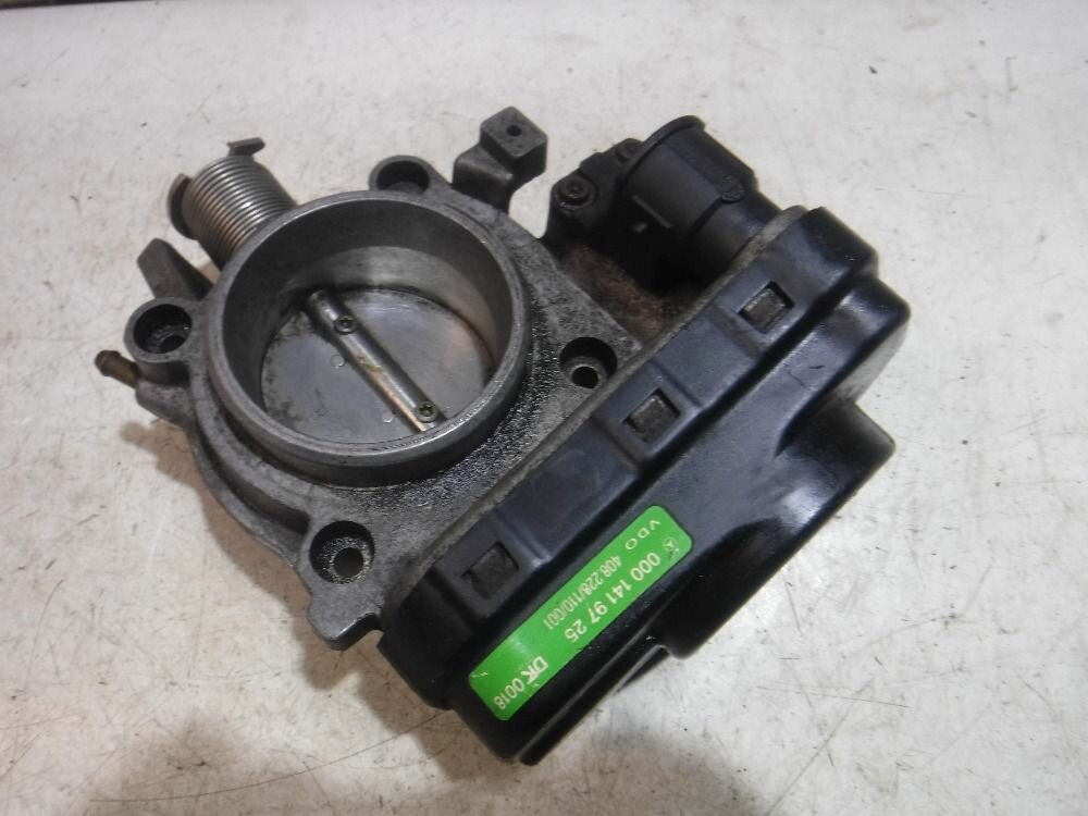 Дроссельная заслонка Mercedes W202 A0001419725