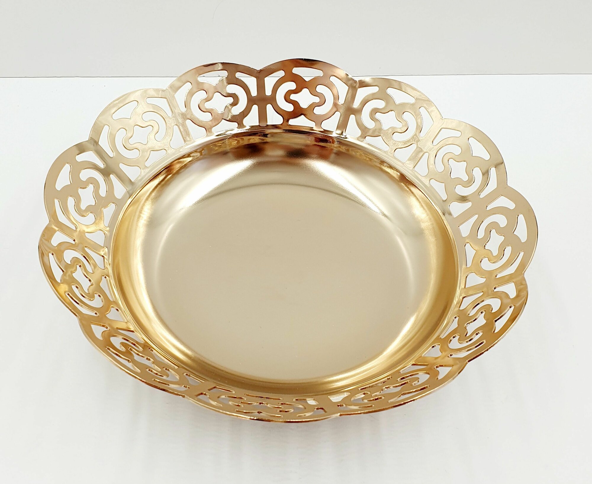 Ваза-сухарница 21 см. H-6см. с отделкой под розовое золото. Итальянский бренд CHINELLI. В индивидуальной упаковке.