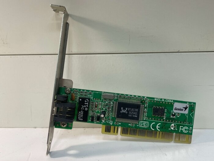 Сетевая карта PCI Genius GF100TXR4 10/100Мб/с