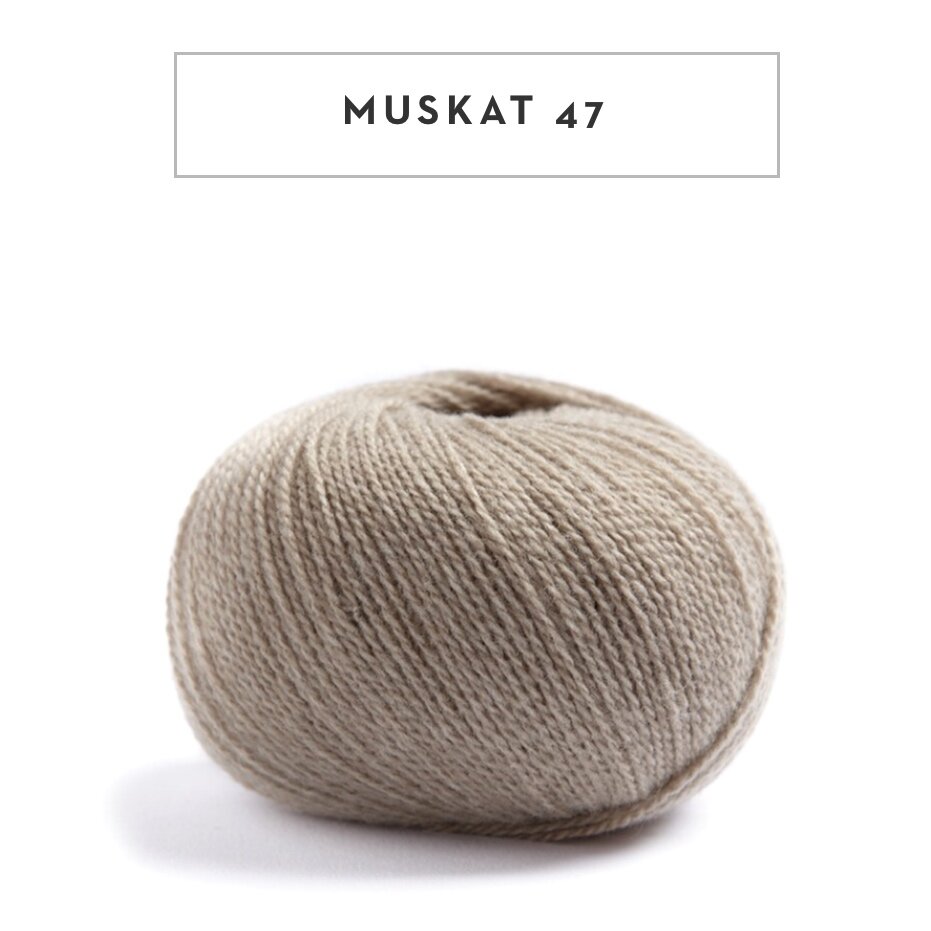 Milano /Милано/ пряжа Lamana (90% шерсть мериноса сверхтонкая, 10% кашемир), 25г/180м (47 M, muskat (мускатный орех), бежевый)