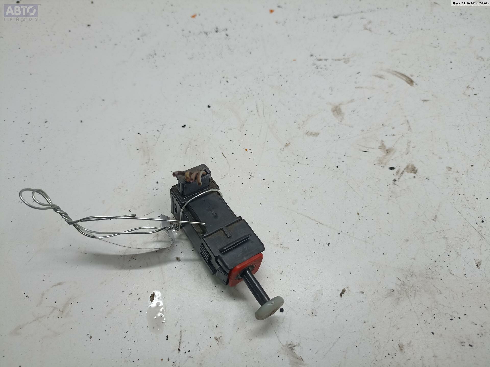 Датчик (включатель) стоп-сигнала Opel Corsa D (2006-2014)