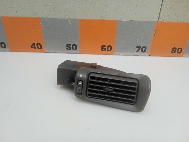 Б/У Вольво С80 Дефлектор воздушный Volvo S80 2001 TS Прав. 269657 VOLVO арт. 9158449