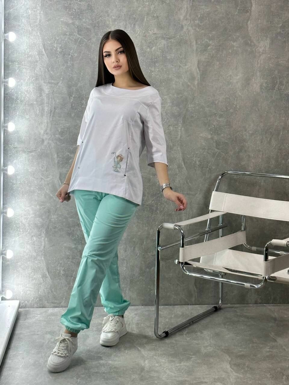 Рабочий Костюм женский Девочка из Хлопка со Стрейчем. Универсальный медицинский костюм из брюк и блузки. Спецодежда для косметологии и больниц