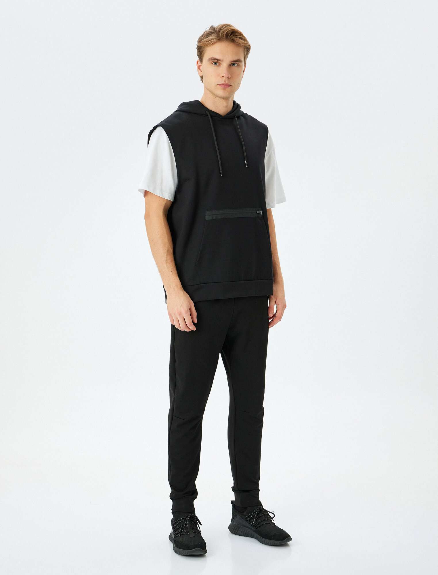 Брюки спортивные