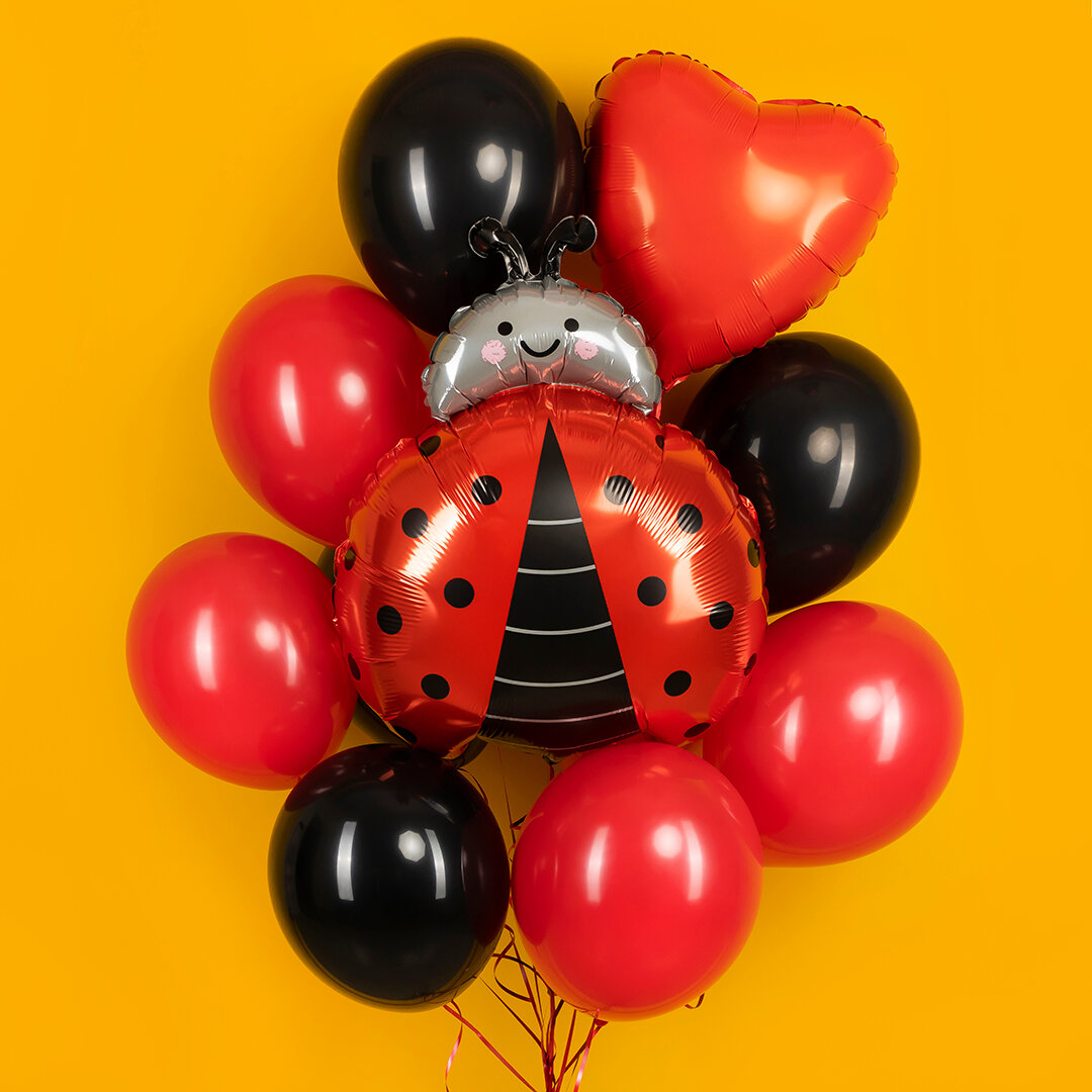 Фонтан из воздушных шаров с гелием Божья коровка