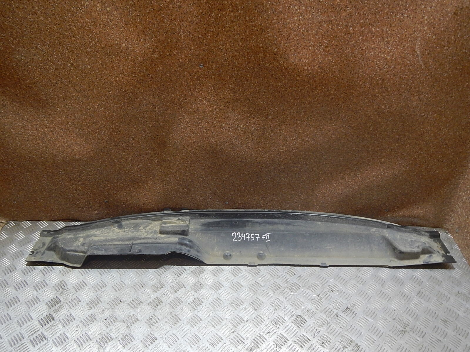 Б/У Водосток, Ford (Форд)-Фокус 2 FORD FOCUS 2 (05-08) Без видимых повреждений. 234757 FORD арт. 4M51A01628AF