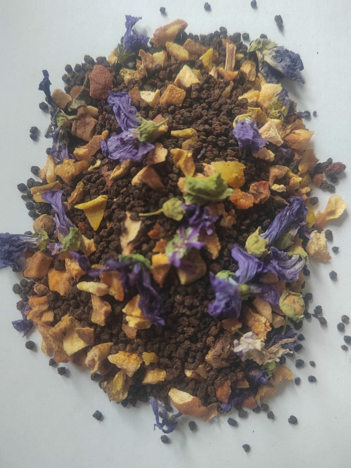 Чайный микс : Груша, цветки мальвы, шиповник и черный чай, 300 гр