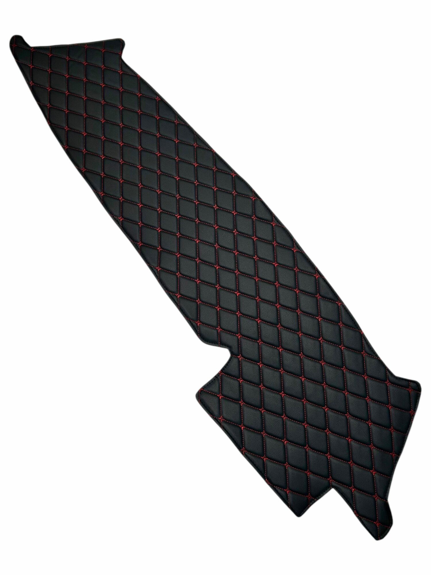 Накидка на панель Дэу Нексия (Daewoo Nexia) N150, черный ромб красная нить