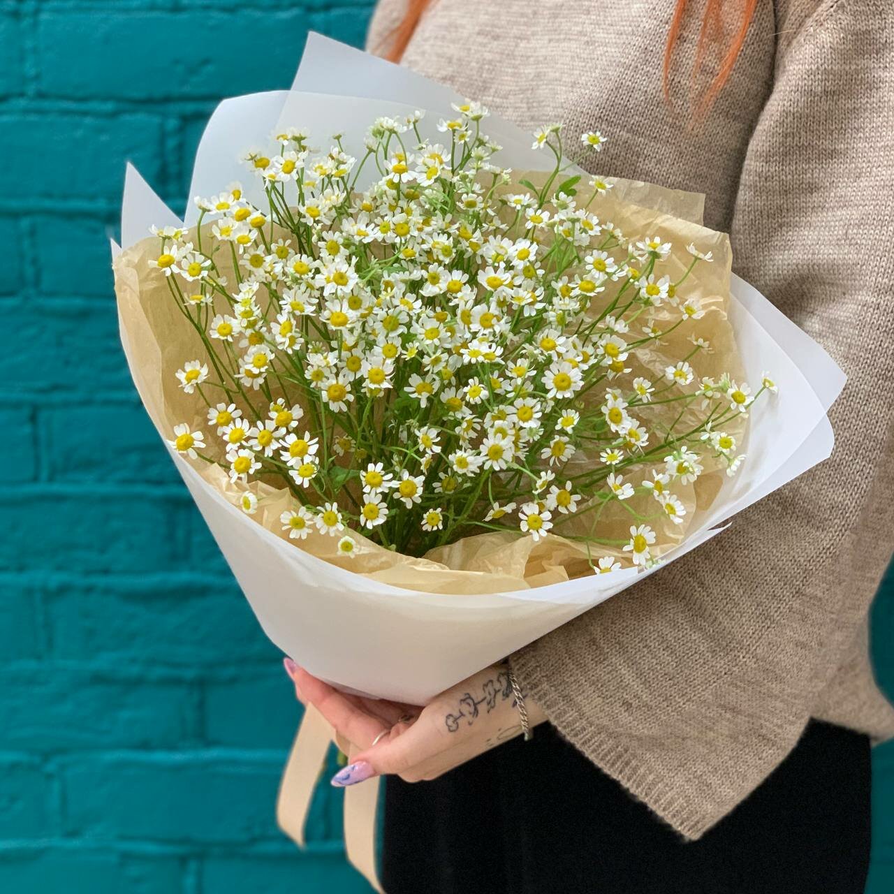 Букет из 13 веток танацетума