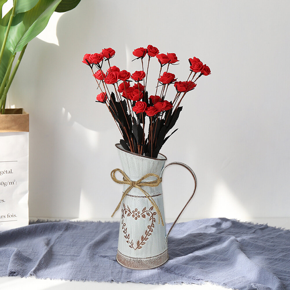 Стильная ваза из оцинкованного листа для цветов и декора интерьера в деревенском и винтажном стиле