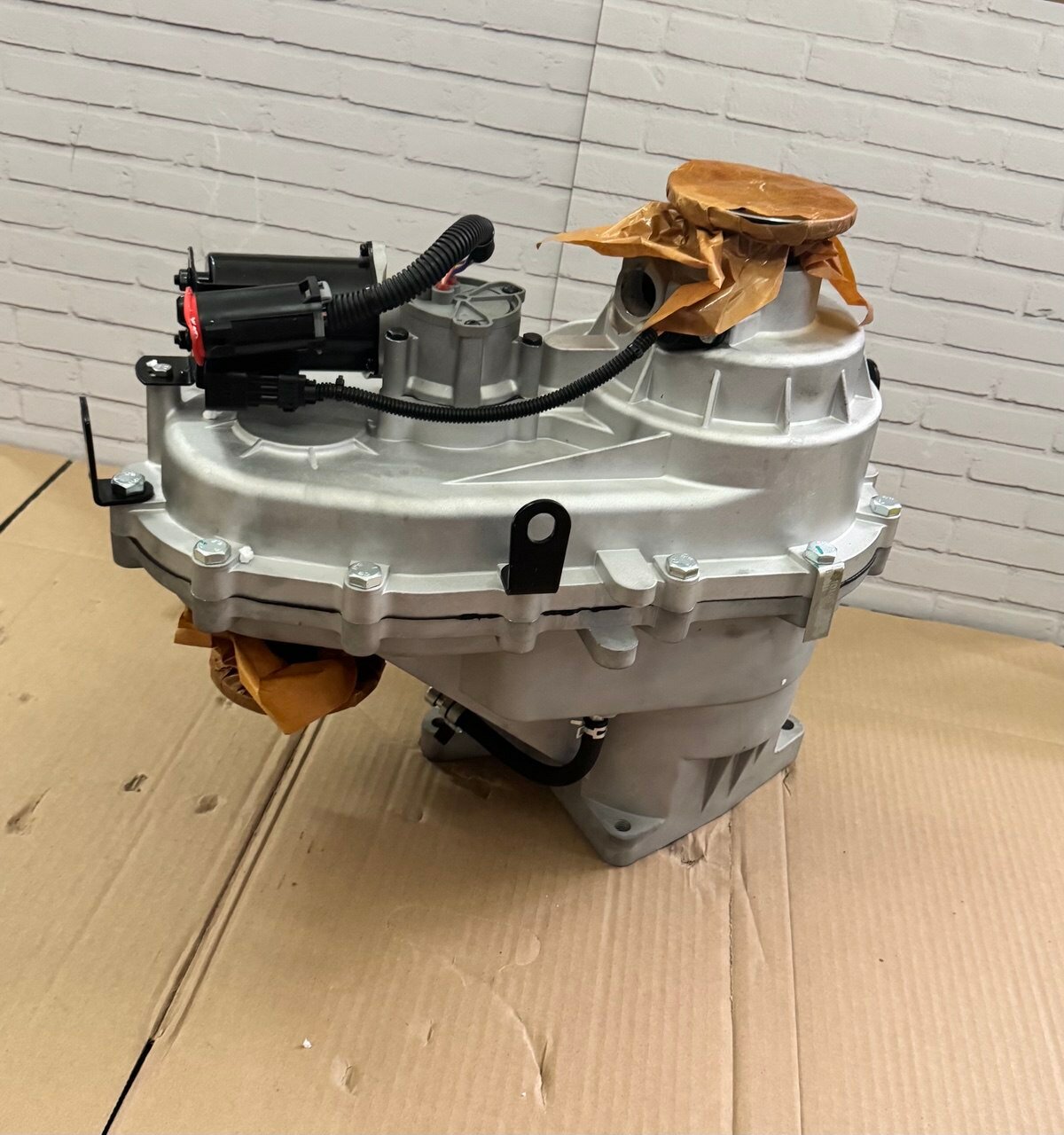 Коробка раздаточная на а/м PATRIOT "DYMOS" Новая 3163-80-1800020-00-20MS