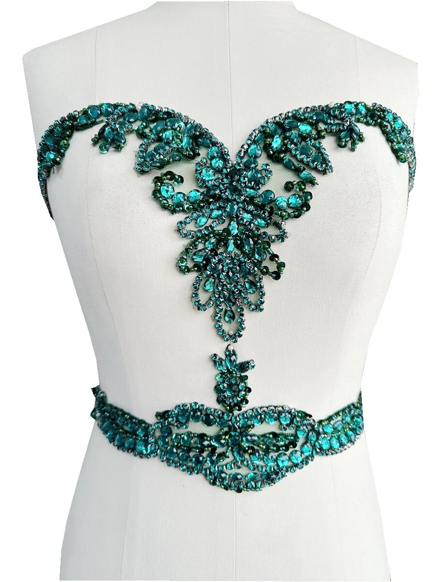 Патч с аппликацией из страз и бусин zbroh deepgreen