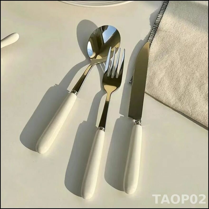 Набор столовых приборов в скандинавском стиле с керамическим покрытием: три предмета из нержавеющей стали (нож для стейка, вилка и ложка)