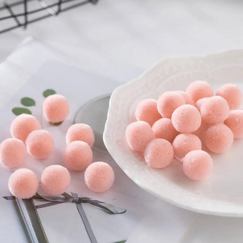 Многоразмерные помпоны isequins Розовый, C05 Blood Pink, 30mm 12pcs