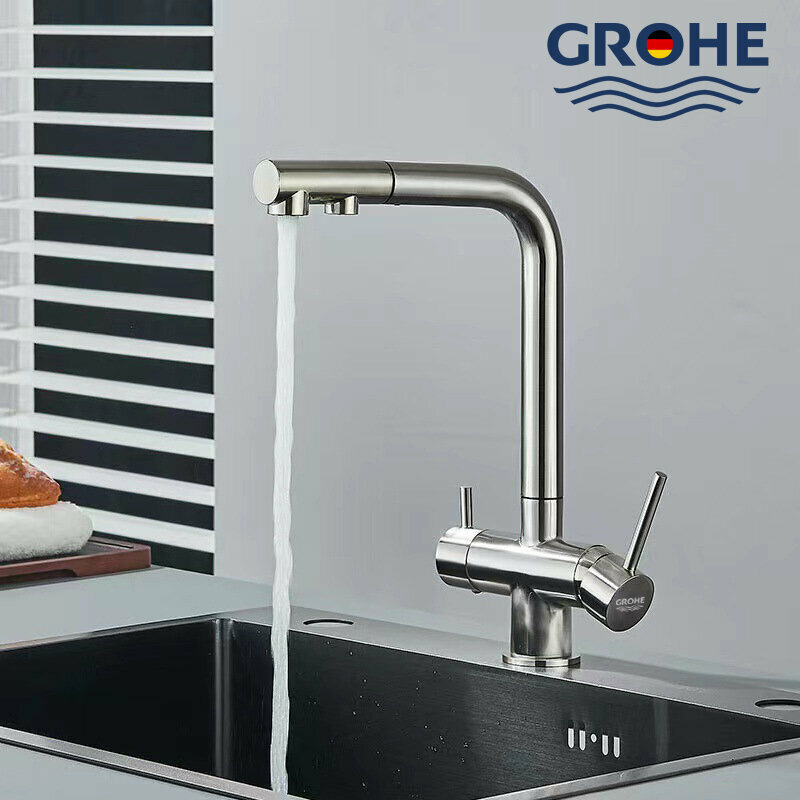 Выдвижной кухонный смеситель Grohe «3-в-1» объединяет в себе функцию крана для питьевой воды.