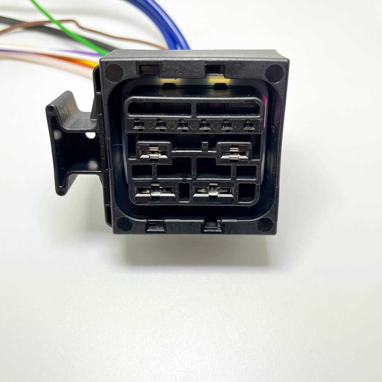 Разъём для блока управления вентилятором vag 5J0973721