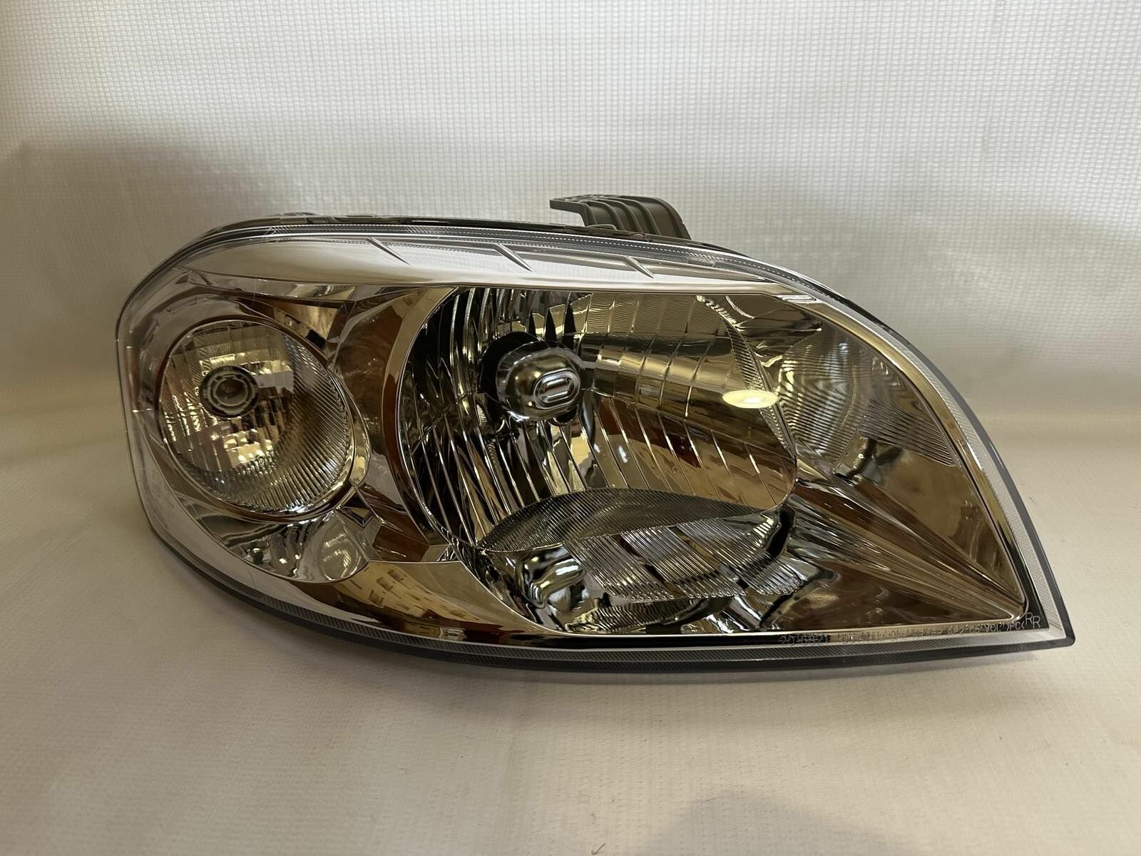 Правая фара Шевроле Авео седан CHEVROLET AVEO T250 05-11 под электрокорректор TYC отличное качество