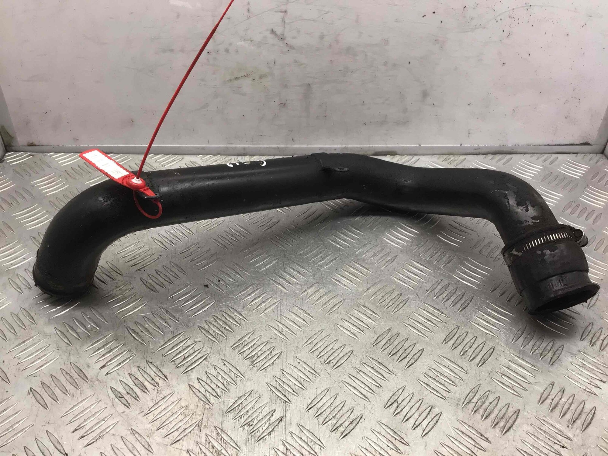 Б/У Патрубок интеркулера Audi A6 C5/4B (1997-2004) 2001 г.