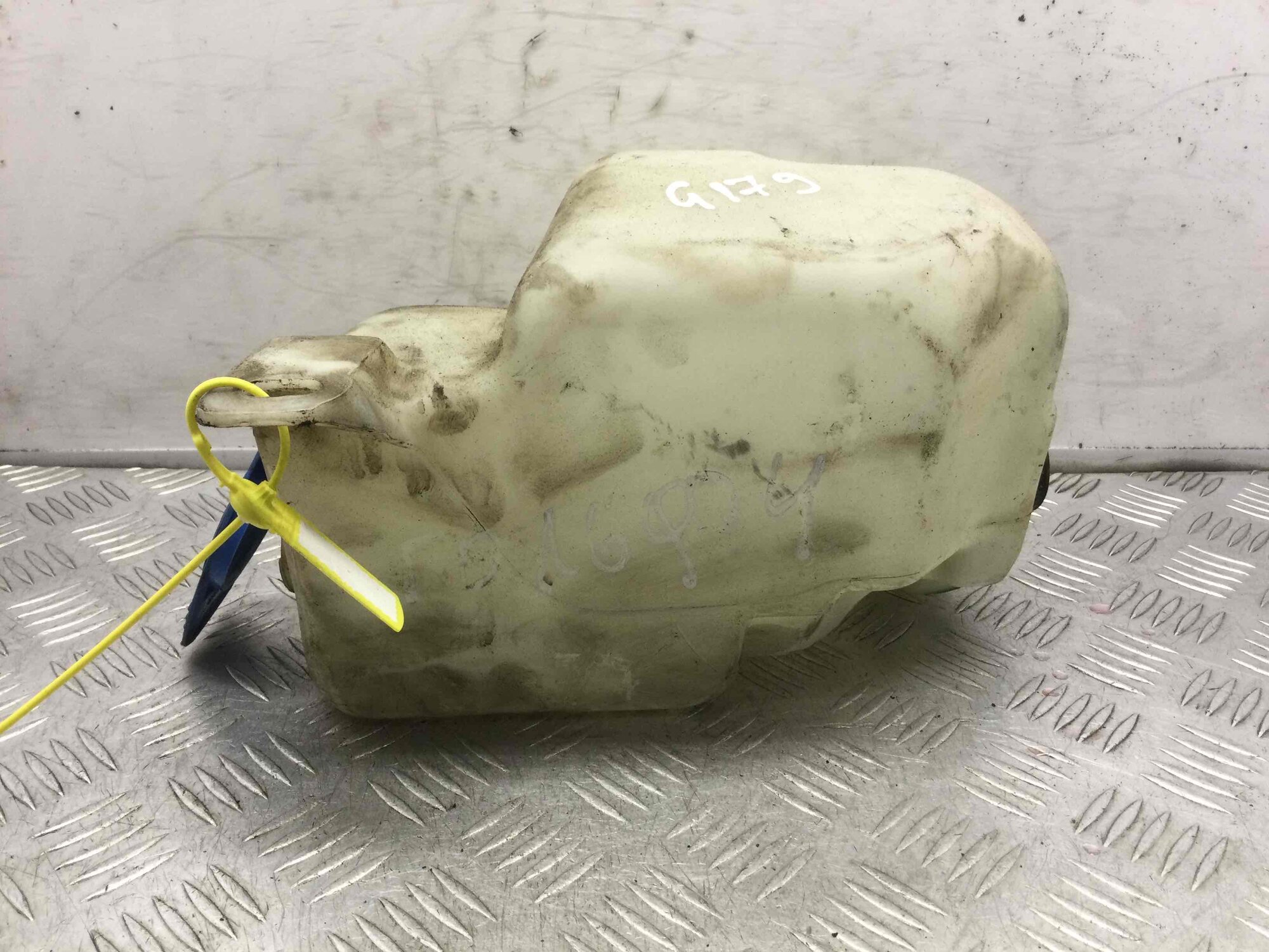 Б/У Бачок омывателя Volkswagen Golf 4 поколение (1997-2004) 2004 г.