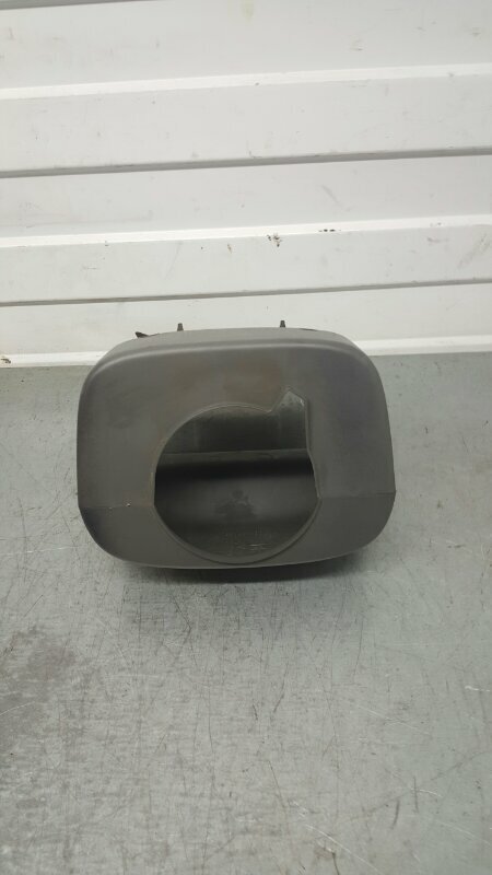 Кожух рулевой колонки Suzuki Grand Escudo LA-TX92W