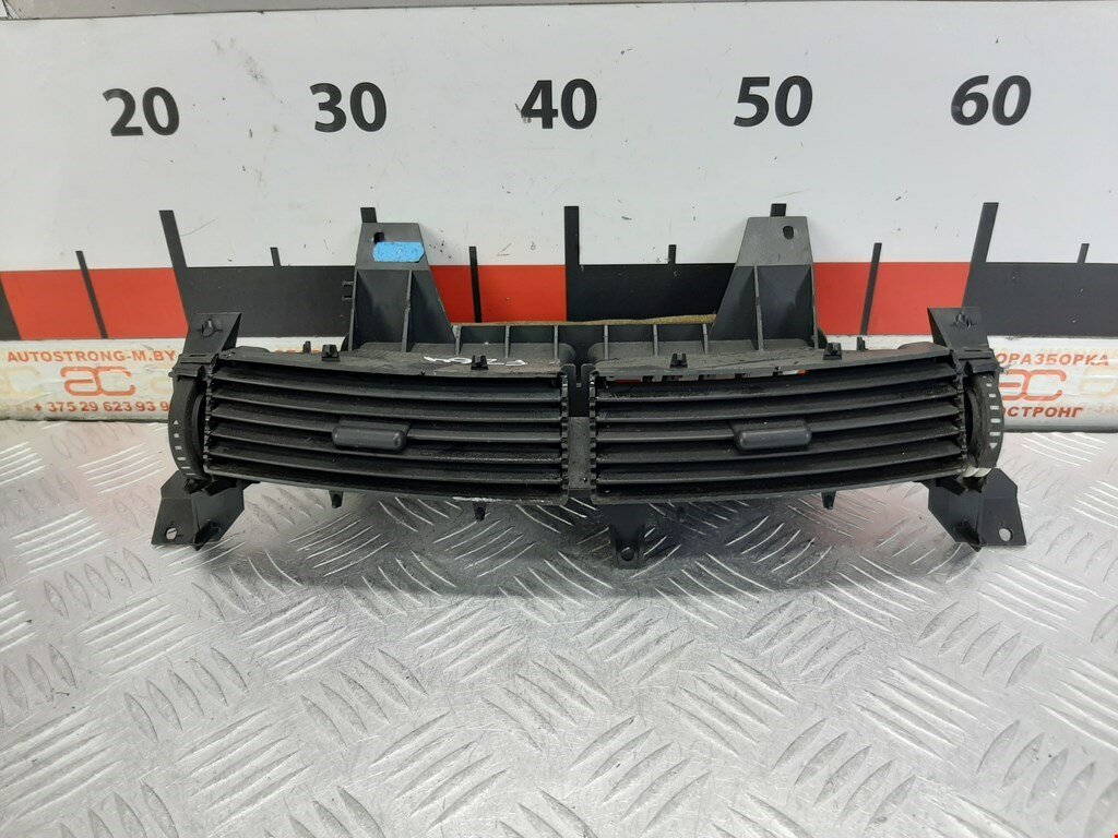 Дефлектор обдува салона Renault Espace 4 7701065794 арт. 733756