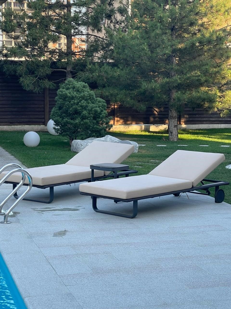 Шезлонг Gardenini Hacienda, металл, всесезонный, с колесиками, 130 кг