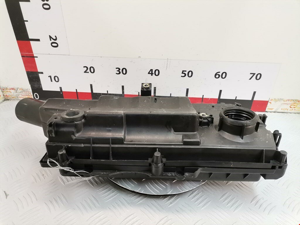 Корпус воздушного фильтра Volkswagen Golf 4 036129611AM арт. 1401081