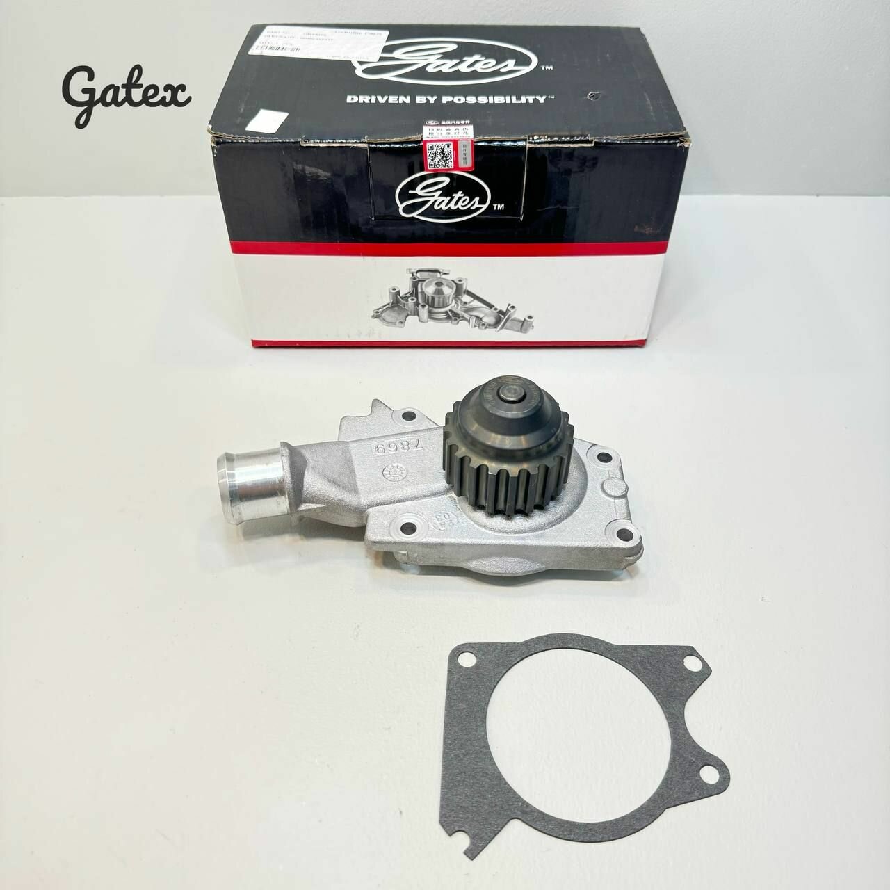 Насос водяной для Chery Amulet A15, Bonus A13, Bonus-3 A19 фирма GATES GWP8169