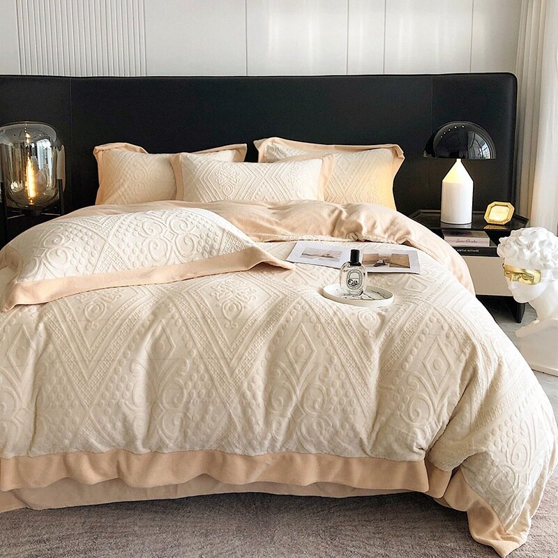 Комплект постельного белья Sleeper, молочный бархат, стеганый, 4 предмета