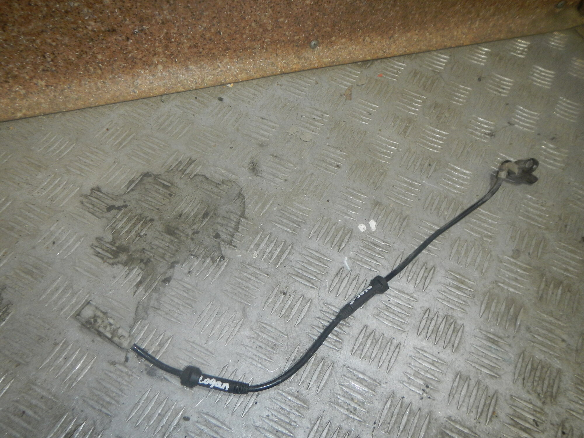 Б/У Датчик ABS задний, Renault (Рено)-LOGAN (14-) RENAULT LOGAN (14-) правый Без видимых повреждений. 559846 RENAULT арт....