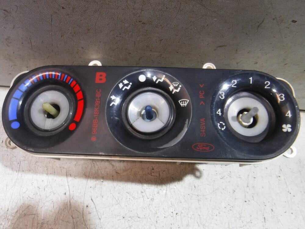 Блок управления отопителем Ford Mondeo II 96BB18K391BC