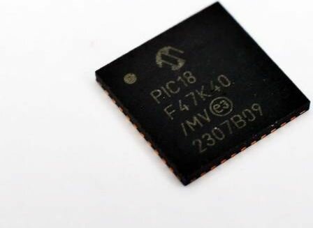 Микроконтроллер MICROCHIP PIC18F47K40-I/MV IC PIC microcontroller Memory 128kB SRAM 3640B EEPROM 1kB 1 шт